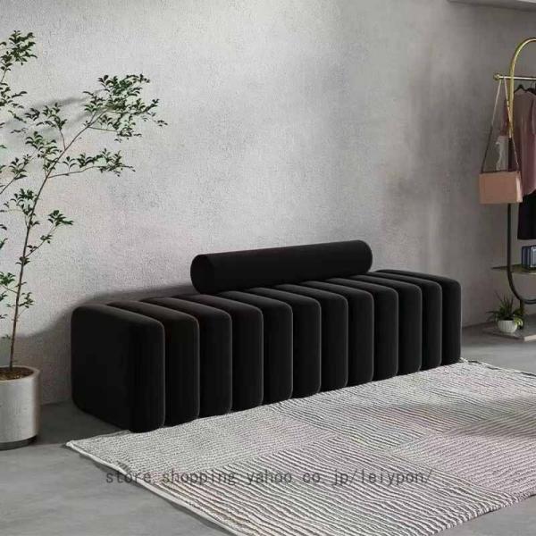 【発売日：2025年09月04日】【商品紹介】★コンパクトなサイズでお部屋の隙間収納に最適なリビング用オットマンチェア★寝室、クローク、リビング、玄関など、さまざまなシーンで活躍!使い方自在で便利です!ミニマリストなお部屋にぴったりの小さな...