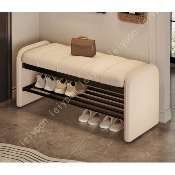 【発売日：2025年11月26日】■ 空間が広く見えるベンチシンプルなデザインのベンチは、オープンな脚がすっきりとした印象を与えるので空間を広く見せます!重厚感のあるヴィンテージな雰囲気ながらも、重くなりすぎずお部屋にしっかりと馴染みます!...