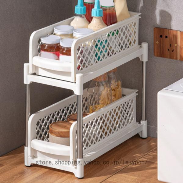 【発売日：2024年12月18日】◆明 デッドスペースの多いシンク下を有効活用。実用的だけど見た目もオシャレ。2段あるので調味料のほか、洗剤やお弁当グッズ、ゴム手袋や布巾なども収納できます。シンプルなデザインなので、キッチンに出しっぱなしで...