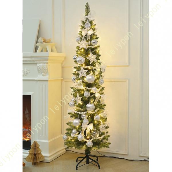 【発売日：2025年09月01日】ご注文前にサイズをご確認ください!存在感目立つ!リアルな葉を使った枝増量、色んなサイズのクリスマスツリーです!飾りつけなしでも十分な存在感を出してくれる!3段に分かれており、下段・中段部分は傘のように開くだ...