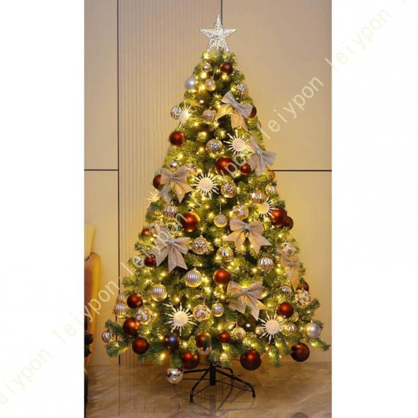 【発売日：2025年09月01日】ご注文前にサイズをご確認ください!クリスマスツリーの下の飾り物は含まない!存在感目立つ!リアルな葉を使った枝増量、色んなサイズのクリスマスツリーです!飾りつけなしでも十分な存在感を出してくれる!3段に分かれ...