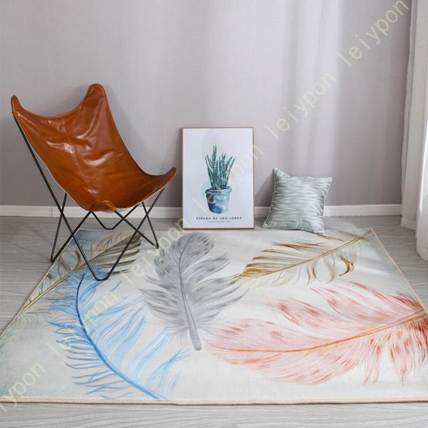 【発売日：2023年03月15日】[組成]：ポリエステル100%（プリント柄です）　 　 　            シンプルなデザインは、お部屋の雰囲気をがらりと変えます！ 洋室はモダン、和室に敷いてもモダンな印象に早変わり♪　　 お部屋に...