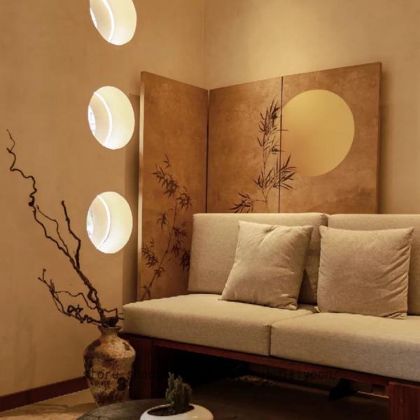 【発売日：2025年06月25日】★「商品サイズ（cm）」：高さ約180×幅約40　　 パネル数：3/4連 ★「素材」：木とクロス ★「お部屋に新しい空間を」：限られたお部屋の空間を、シンプルに仕切ってくれるパーテーション。 ★「折りたたん...