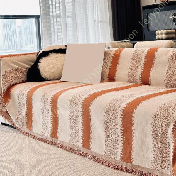 【発売日：2026年03月10日】★素材：ポリエステル ★両面も使用できますのソファカバー：この「特別な一枚」は、何気ない日常をもっと素敵でオシャレな毎日にしてくれます!2つの異なる装飾的な感情を持つことができます!★ソファーに掛けたり、ソ...