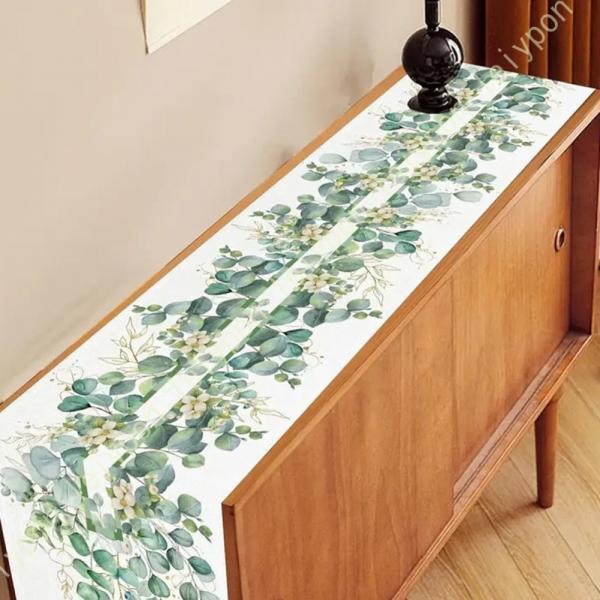 【発売日：2025年08月18日】商品仕様：  含まれるもの：テーブルランナー1枚  素材：ポリエステル リネン   特徴： 柔らかい 滑り止め 丸洗い 耐久性 軽量 お手入れ簡単 洗える 多用途 断熱 シンプルなデザインが、和風の食卓飾り...