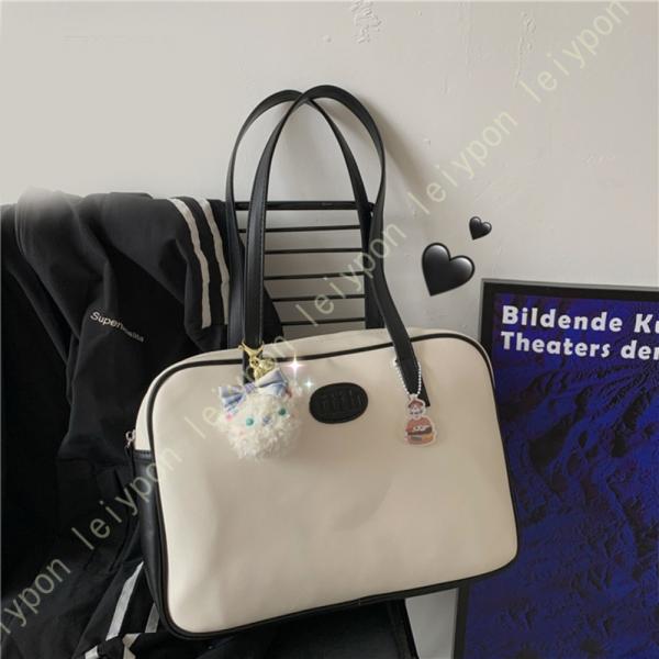 【発売日：2023年04月08日】【商品の説明】★材質： PUレザー，サイズ：A 4が入る本  。★想像以上の収納力。使い勝手のサイズ感でA4書類、iPad、スマホ、折り畳み傘、長財布、化粧品、服など身の回り品は全部このハンドバッグでスッキ...