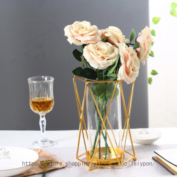 【発売日：2023年07月25日】商品名: ガラス花瓶素材: ガラス、アイアンSet：（14*20.5cm*1個+14*24.8cm*1個）サイズ：直径×高さ：小さい：14*20.5cm、大きい：14*24.8cm（スタッフ採寸のため、若干...