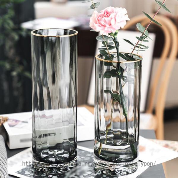 【発売日：2023年07月26日】商品名: ガラス花瓶素材: ガラスサイズ：口径×高さ：小さい：10*25cm、大きい：10*30cm（スタッフ採寸のため、若干の誤差が生じる場合がございます）場所: 窓辺、玄関、寝室、書斎などガラスボトル ...