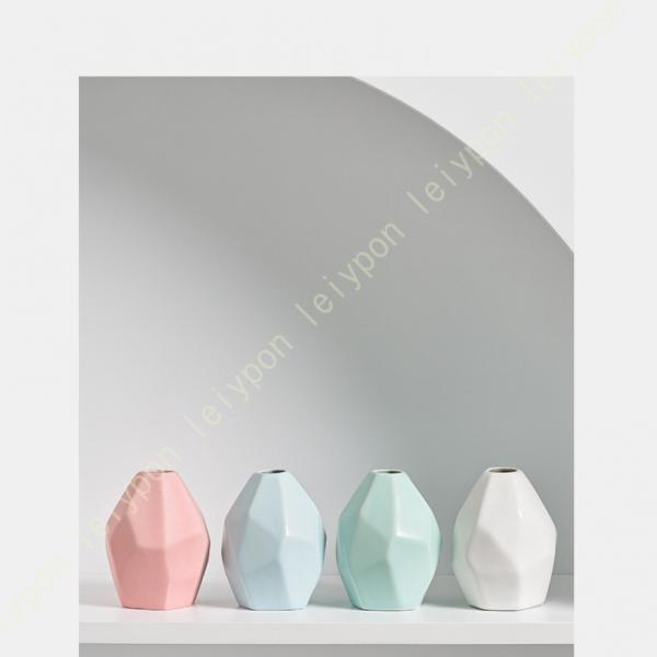 【発売日：2023年07月18日】北欧のモダンなミニマリストスタイル。 さまざまな花や植物に合わせることができ、どこでも使用できます花瓶について説明：サイズ：口径×直径×高さ：2*6.5*9cm（スタッフ採寸のため、若干の誤差が生じる場合が...