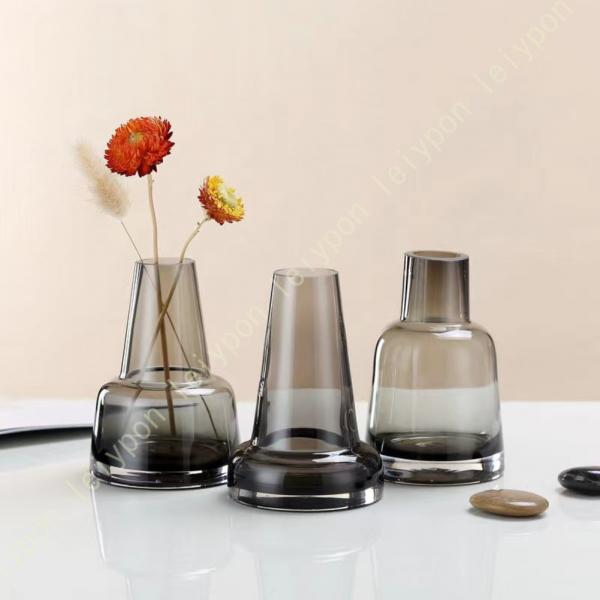 【発売日：2023年09月25日】商品名: ガラス花瓶素材: ガラスサイズ：口径×直径×高さ：4*9.5*14cm（スタッフ採寸のため、若干の誤差が生じる場合がございます）場所: 窓辺、玄関、寝室、書斎などガラスボトル 水耕栽培 インテリア...