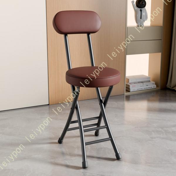 【発売日：2025年01月17日】【商品仕様】商品名: 折りたたみチェア材質：座面：レザー脚：金属 サイズ：幅約30cm奥行約32cm高さ約78cm、床から座面までの高さ:約47cm（ご注意：実寸サイズを測っているため多少誤差がでる場合があ...