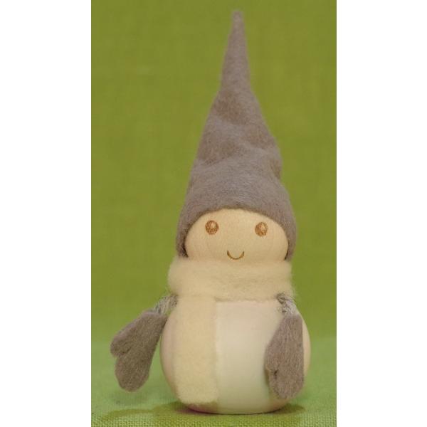 aarikkaは1954年創業のフィンランドの良質の丸い木材を使用した可愛らしいアクセサリーやインテリア雑貨のブランドです。大きさ約9ｃｍ　クリスマスの時期だけでなく1年を通して楽しめるかわいいデザインになっています。