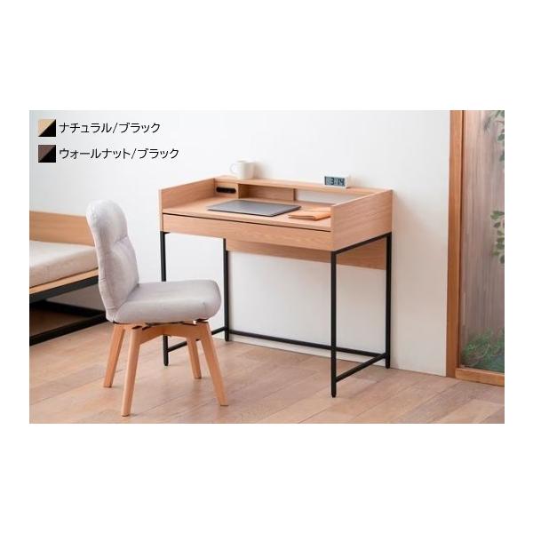 ［※お取り寄せ商品です※］機能性にこだわり、シンプルで使いやすいデスクです。天板はメラミン樹脂加工で熱や水、汚れに強くお手入れが簡単です。上部棚は小物が置けます。デスク上をすっきり使用することができます。2口コンセント付きで便利です。コンセ...