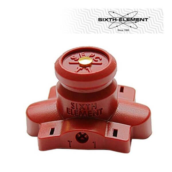 ※発送日は目安となります。詳細はお問い合わせください。ケーブル類に取り付ける事により、共振のバランス、音の厚みやつながりを作ります。【製品仕様】・サイズ : 47×32×37mm・重さ : 32g・素材 : プラスチック、鋼、ランタノイド