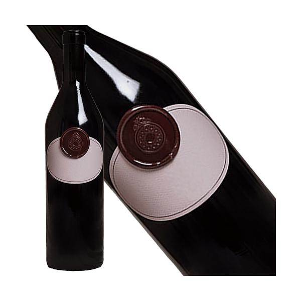 テロワールを的確に表現しているワイン。プラムやナツメグのアロマを前面に感じ、ほのかに温かいパンプキンパイの芳香を伴う。口に含むと、自然な酸味としっかりした甘く繊細なタンニンを持ち、魅力的なミルクチョコレートの後味が骨格を与えている。