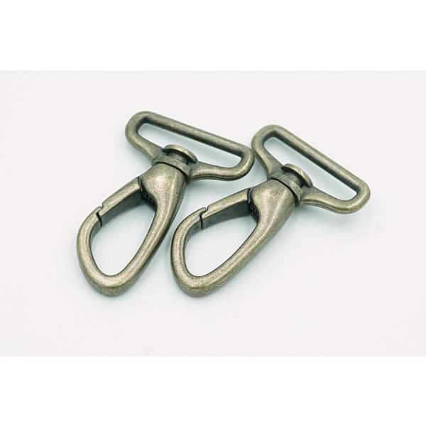 ■用途／特長ベルト巾：30mm長さ：約57mm色：アンティーク数量：2個入り※長さは入荷時期により若干の誤差があります。【当店取り扱いの金具の色表記について】　・ニッケル　　　　　ニッケル　・ゴールド（本金）　輝きがあり経年変化に強いメッキ...