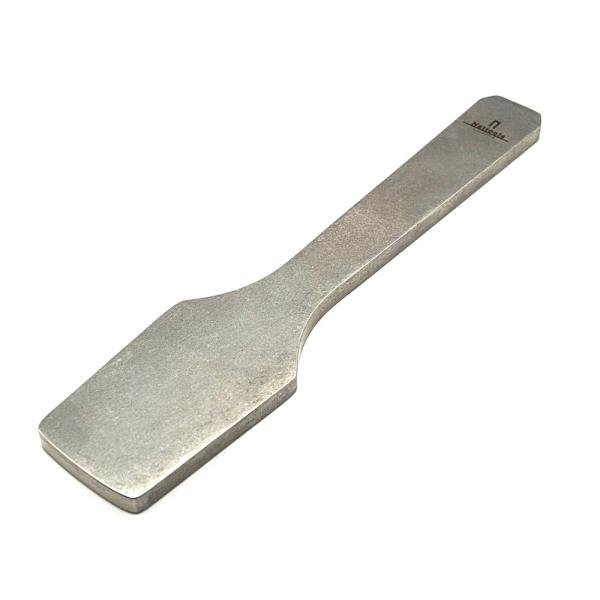 ■用途／特長手縫いの縫い目を叩いて整えるフィニッシャーです。縫い目を上から叩くことで、目打ちを抜いた際の革の盛り上がりや糸の浮きをなくし、整った見た目に仕上げることが可能です。また縫い目だけでなく、芯材などを入れた肉盛りの周りを叩いて整える...