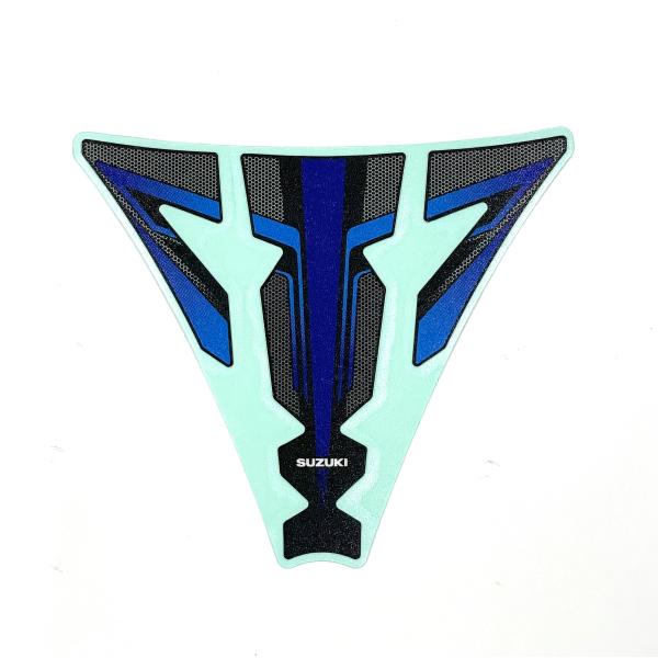 ジクサー250 ジクサー150 ジクサーSF250 ジクサーSF150（2020〜）用 タンクパッド　新品　となります。厚みのあるタイプではなくフィルムタイプの薄いものになります。2020〜以降のジクサー150、ジクサー250、ジクサーSF...