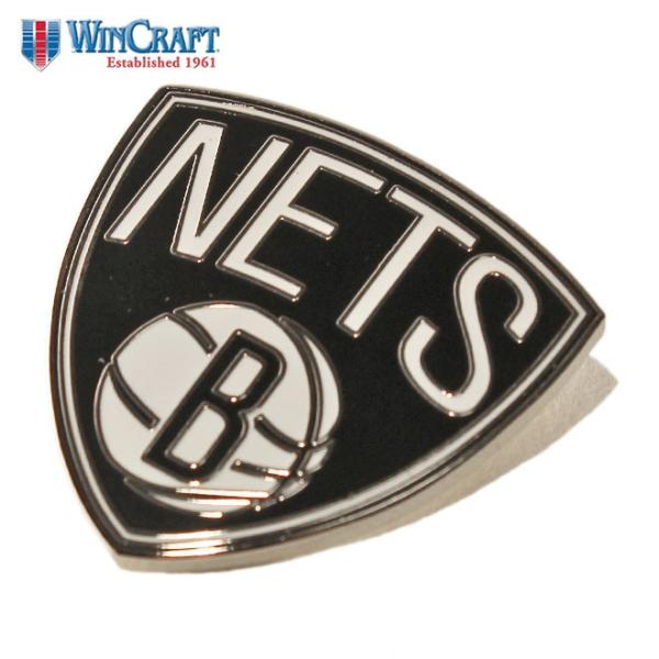 【生産国】中国【サイズ】ワンサイズ ※縦：約2.9cm 横：約2.9cm【特徴】アメリカ4大スポーツ、ナスカー、MLS、スポーツ選手等アメリカ関連のスポーツライセンスを使い様々なグッズを製造、販売するメーカー「ウィンクラフト」。ブルックリン...