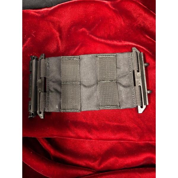 PSIGEAR製のHMS(ヒンジモジュラーシステム）を備えた軽量なタクティカルベルトです。作戦や装備に応じてモジュラー単体を交換する事で、ベルトやモールからポーチやホルスターなどを外す事なく交換することが可能です。モールが横向きに縫い付けら...