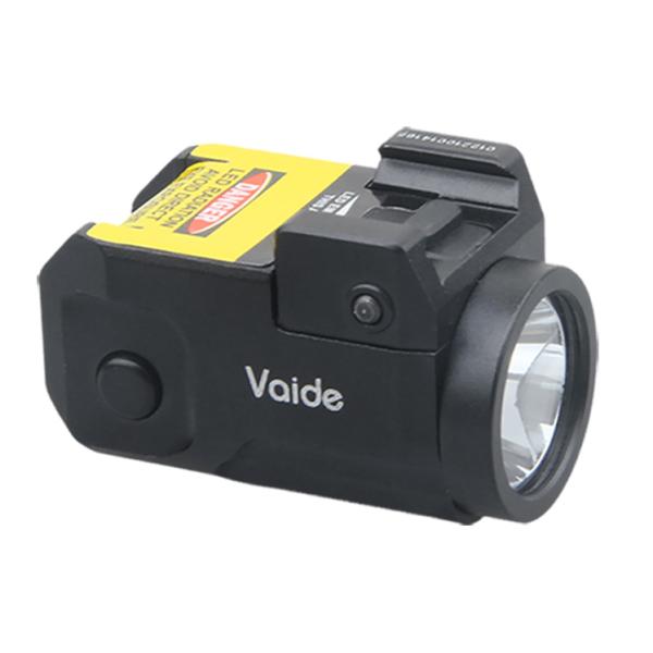 ■全長50.6mm■重量55g■光量500 lumens, 200 lumens, 40 lumens（切り替え式）■バッテリー内蔵充電式リチウム■材質6061-T6■特徴左右の 2 つのスイッチ: 1 つはクリックのオン/オフ、もう 1 ...
