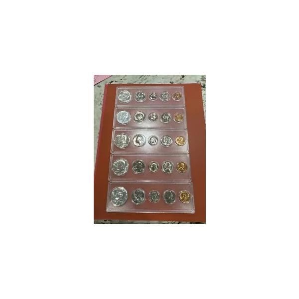 ロット 5: 1966 SMS コイン、表示の通りケース入り、箱なし