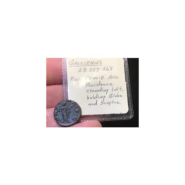ローマの古代コイン ガリエヌス。 Ad 253-268 グローブとセプター