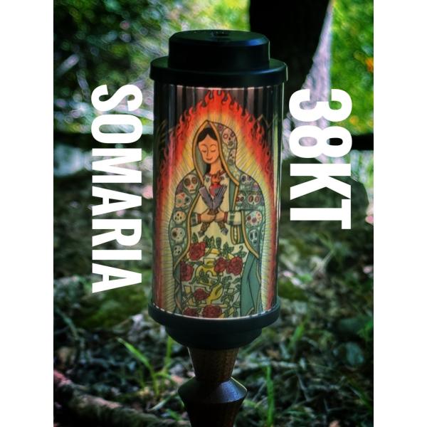 38explorer「38灯 38-kT MIYABI」のSomAbitoコラボモデルです。■仕様・サイズ：H102mm Φ42mm・重量：100g（18650 3350mah バッテリー込み）■注意事項※ モニターの発色によって色が異なっ...