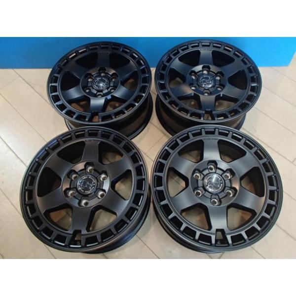 ※送料無料ですが、沖縄＆離島等の中継料が掛かる場合は除きます※発送時は、2個口にて発送させて頂きます商品名：BLACK RHINO BAHARI BR022（バハリ）サイズ：8.0J×18in IS45 PCD139.7 6穴カラー：マット...