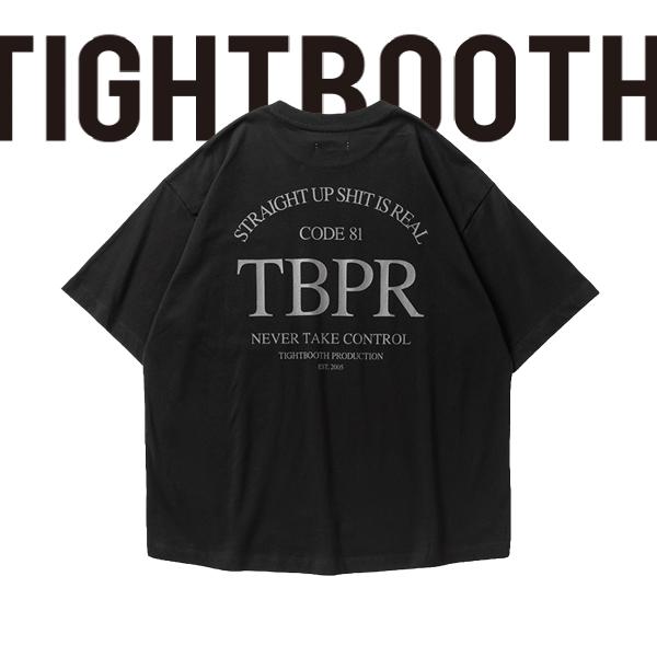 TIGHTBOOTH タイトブース Tシャツ TBPR TIGHT BOOTH  STRAIGHT UP S/S T-Shirt Black-Staff's Comment-・ブランドのアイコニックなメッセージをバックにシルクスクリーンプリ...