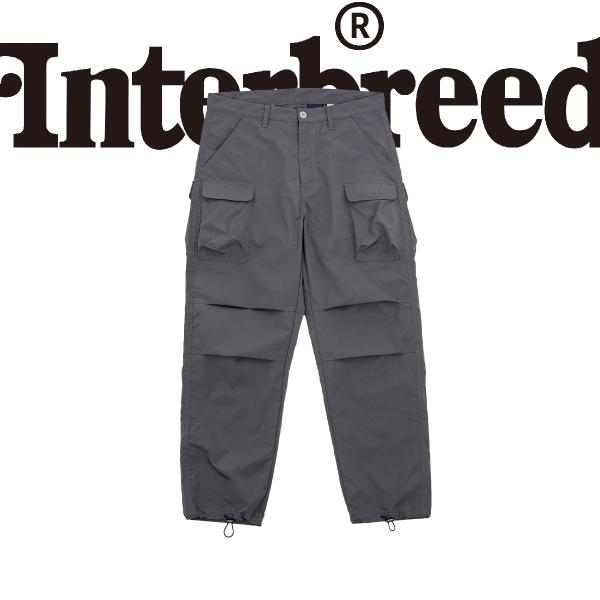 インターブリード パンツ INTERBREED Urban Fit Tech Pants Cool Grey-Staff's Comment-生地は撥水性を備え、軽量かつハリの有るポリエステル生地を使用しています。型はボリュームの有るワタリ...