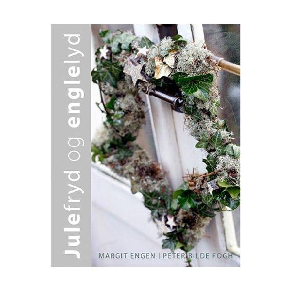 フラワーデザイナーMargit Engenと写真家Peter Bilde Foghmがコラボした本です。クリスマスの飾りを、森の中で見つけたコケ、ナッツ、松葉などの材料を使用し、コーンの形で組み立てすてきな装飾品の数々が掲載されています。 ...