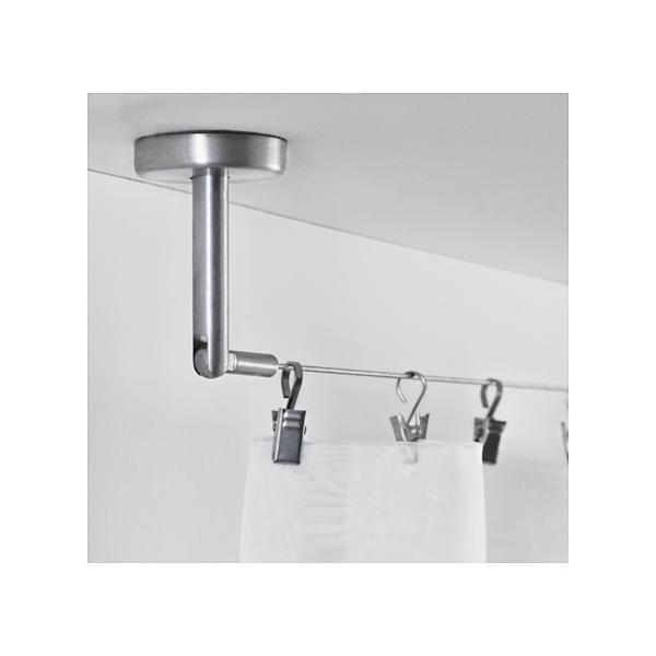 固定具とカーテンワイヤーのセット（ネジは含まれません）。壁または天井に取り付けられます固定具の先端部分の角度を調節できるので、フレキシブルな使い方ができますお好みの長さにカットして使えますお役立ち情報セット内容：カーテンワイヤー1本、固定具...