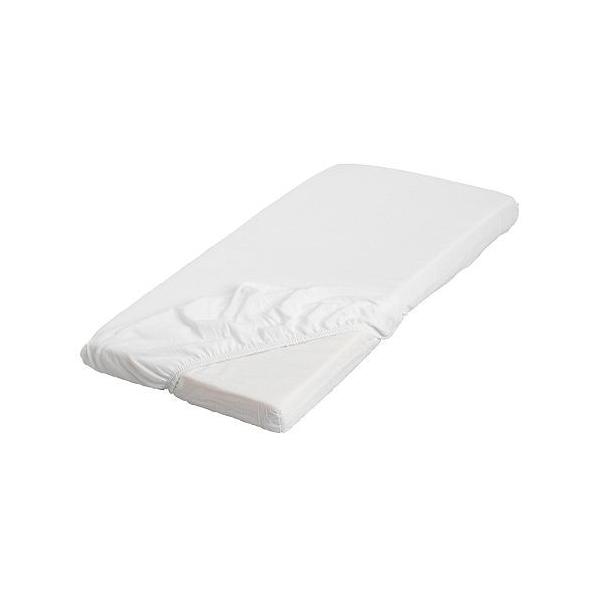 商品の大きさ長さ: 160 cm幅: 70 cm製品の特徴- ゴムが入っているためシーツがめくれません。シーツが体に巻き付かないので、お子さまは安全にぐっすりと眠れます- 端にゴムが入っているので、マットレスや布団にさっとかぶせるだけでシー...