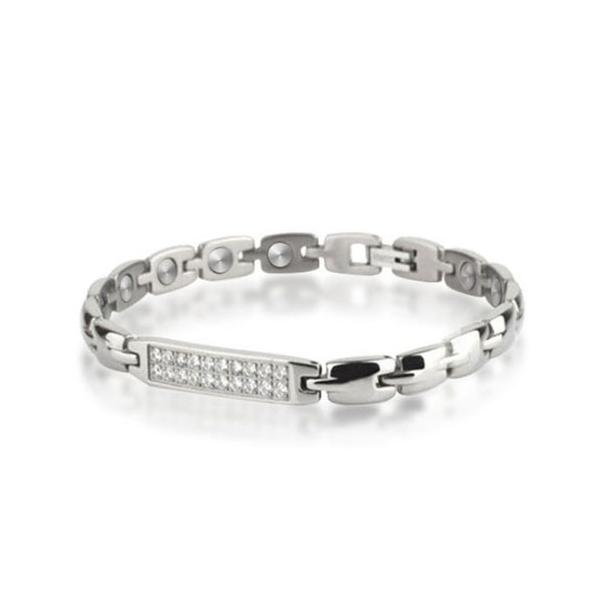 クールなデザインでどんなファッションにもマッチするデザイン。アクセサリの様なファッション感覚でご使用いただけます。人間の身体にはごく微弱な電気が流れており、プラスとマイナスの電気のバランスがくれると体調不調になると言われています。ブレスレッ...