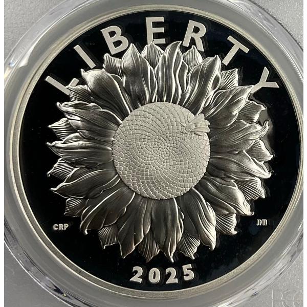 ◯商品名 2025年 アメリカンリバティ １oz 銀メダル イーグル PCGS社鑑定 PR69 DCAM◯発行国  アメリカ合衆国◯発行年 2025年◯重量  約31.1g(１オンス)◯素材  銀◯品位 0.999◯直径  約40mm◯鑑定...