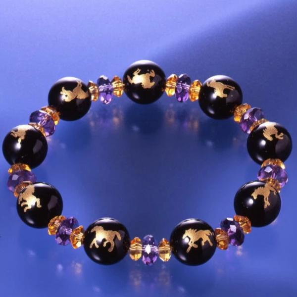 昇運の象徴 万事馬九　九頭馬●『馬』は不死の象徴、躍進の兆しを告げるともいわれ、尊ばれています。そして古く江戸時代から九頭の馬『九頭馬』はすべてのことが「万事馬九（ばんじうまくいく）」とされ、とくに(1)商売(2)出世(3)縁談(4)蓄財(...