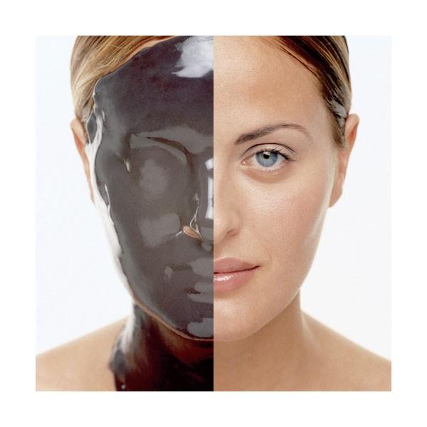 日々の忙しさやストレスから乱れがちなターンオーバー。肌は老化角質やクレンジングでは落としきれない汚れなど不要物が溜まっていきます。汚れを吸着させる活性木炭を原料としながらも、さらに海藻成分で高い保湿効果を維持。混合肌や脂分の気になる方の肌の...