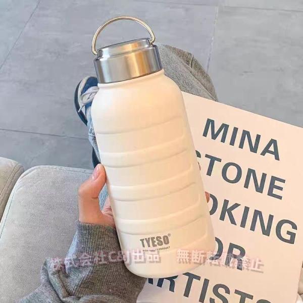 カラー：white, pink, yellow, green, black, purpleサイズ：30cm * 10cm * 10cm材質：ステンレス鋼容量：750ml重量：0.5kg注意事項■生産時期により、風合い、色合い、質感に差が生じ...