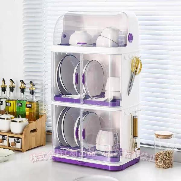 製品仕様製品名：食器ラック材質：PP+ABS  【高級PP素材】高質量のプラスチック素材で作られており、耐久性があり安全に使用できます。強化された耐久性があり、心配がなく安心してお使いいただけます。【防塵】透明な蓋で中身が一目瞭然。洗浄され...