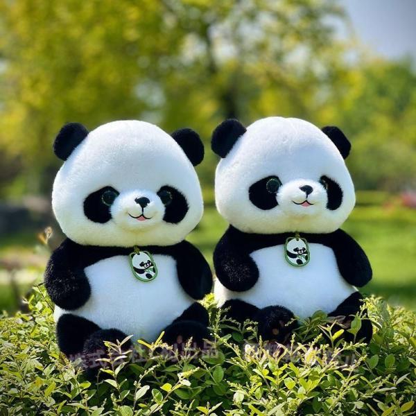 超大サイズのパンダクッションとしても使えます。ふわふわ感がたまらない縫いぐるみで、抱きしめたくなること間違いなし。子供たちにも安心してプレイできる、安全な素材で作られています。誕生日やクリスマス、贈り物にもぴったりのアイテム。可愛いパンダの...