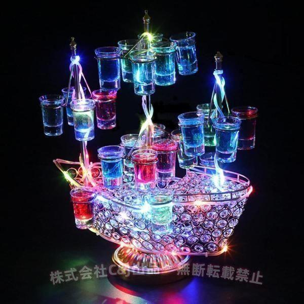 * 製品にはワイングラスが含まれていません【精巧な LED ワイン カップ ホルダー】高品質の厚手のアクリル カップ ホルダー、ボタン スイッチのデザイン、高級ワインを保持できるだけでなく、クールでカラフルな雰囲気を演出し、ナイトライフをよ...