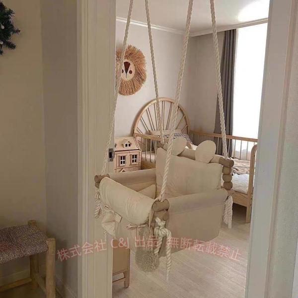 自宅のお部屋で使える！お子様大喜びのブランコのご紹介です。 自宅で遊べるので公園で他の子が使っていて、自分の番が来ない。。なんてことがありません。ブランコ好きのお子様へのプレゼントにおすすめです。 耐荷重に注意が必要ですが、クローゼットの中...