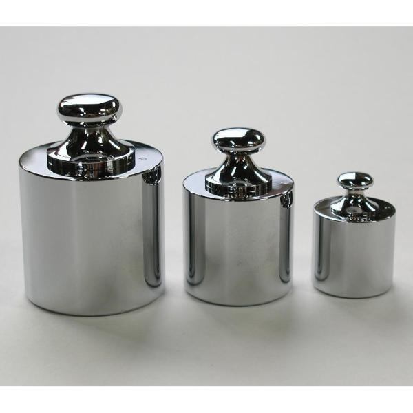 ● 秋山衡材 基準器型 円筒分銅 （黄銅製） F1級 2kg※ 当該商品は自社販売と在庫を共有しているため、在庫更新のタイミングにより、在庫切れの場合やむをえずキャンセルさせていただく可能性があります。