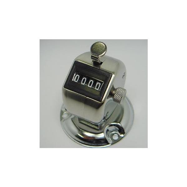 壁・台・机に取り付けて使用できる台付きカウンター。取り付け台には3.3mmのネジ穴が３ヶ所あります。レバーを一回押すたびに数字が一つ進み、９９９９までカウントできます。側面のリセットノブで簡単に０に戻せます。また、表示窓には拡大レンズを採用...