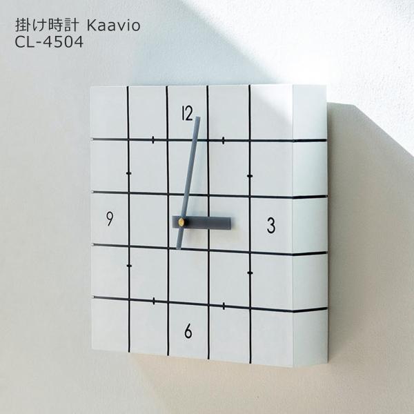 規則正しく並んだ直線が縦と横に走る方眼紙と、針の軌道が円形になるアナログ時計を掛け合わせた実験的なデザイン。表現したかったのは、ふと図形に見えたり、その輪郭だけ切り取られて見えたり、2Dと3Dを行き来するような面白さ。モノトーンの文字盤に浮...