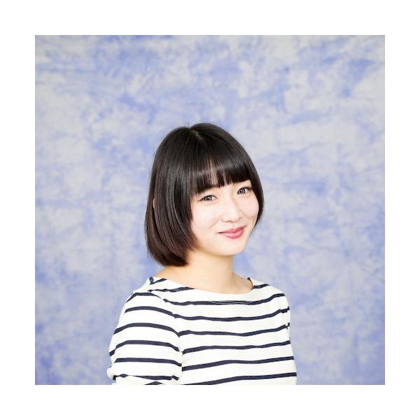 つなぎ目がない撮影に適した大型の不織布です。薄く、軽く、容易に取り扱うことができます。透過しますので、商品撮影・人物撮影の現場でいつもとは違う表現・仕上がりが期待できます。ブルーは人物の撮影では被写体の顔色や表情がわかりやすい写真に仕上がり...