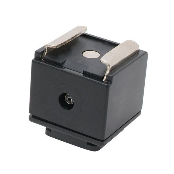 撮影機材を超割価格で提供！初心者でも安心。プロ並みの商品写真が誰でも簡単に。撮影機材に関するご相談いつでもお気軽に。撮影経験豊富なスタッフが親切丁寧にご対応いたします。ストロボとカメラを接続する際に、カメラにシンクロコードを接続するシンクロ...