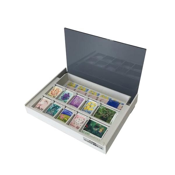 切手ケースブラック/-/No.850E・パッケージ個数:1・【特長】バネの力で切手が取り出しやすい切手用整理保管ケース・【本体サイズ】幅161×奥行120×高さ26mm・【本体重量】160g・【収納ポケット数】10箇所・【収納枚数】1ポケッ...