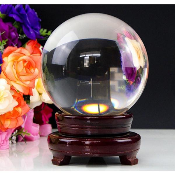 家に１つ置いておくだけでインパクトのあるインテリアになります。魔除けやリラックス効果もあるので、癒されたい方におススメです！！直径：15cm　重量：約5kg台は付属しません。商品は水晶玉のみです。